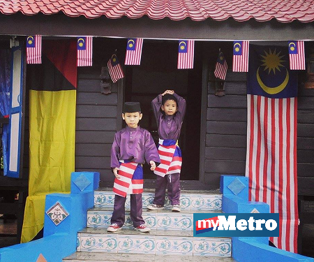 Merdeka! Merdeka! Merdeka! Kiriman Tuan Jack Farell dengan mesej `Di ...