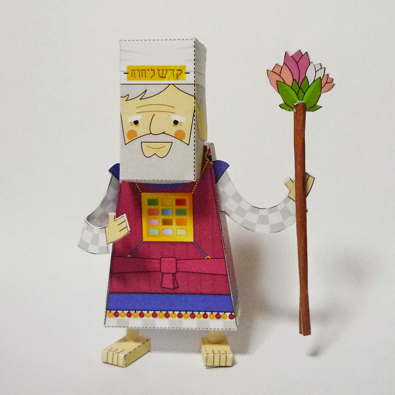 CreativeJWs: High Priest Aaron Paper Toy
