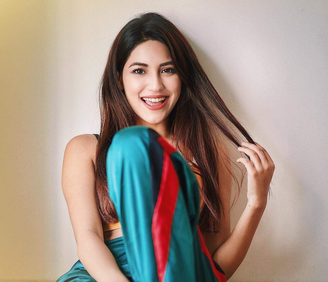 Actress Shivani Singh Latest HD Images and Wallpapers - Cantik Sexy Hot