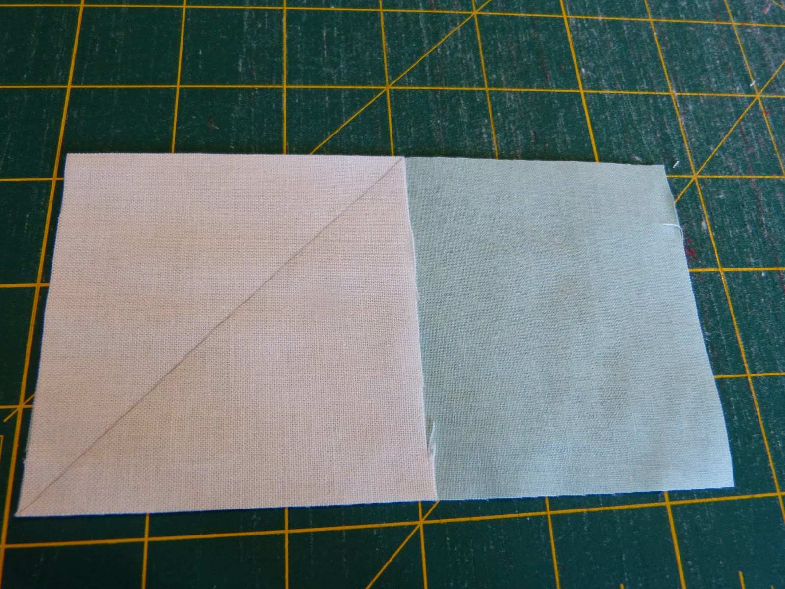 Pretty Little Quilts: Summer Beach Quilt Tutorial - Part 3 - Water Row