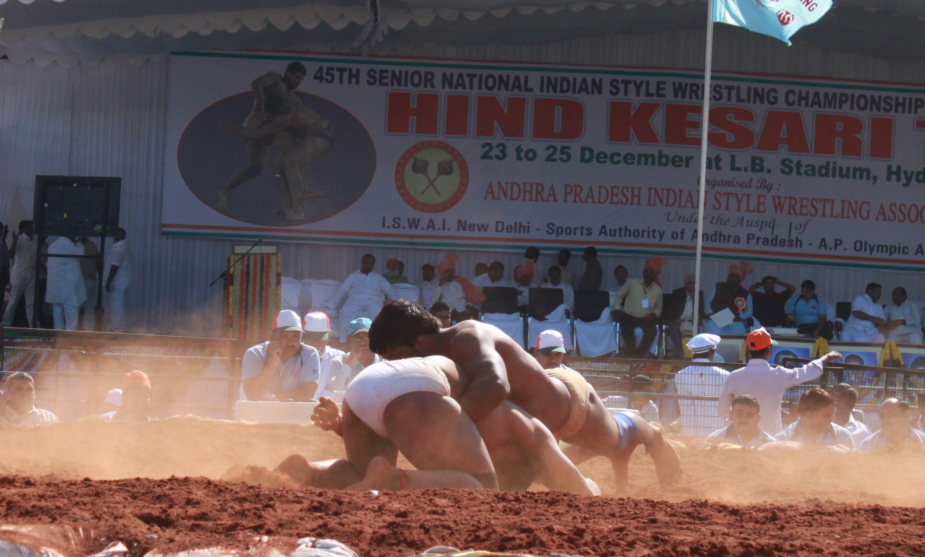 KUSHTI कुश्ती - Traditional Indian Wrestling: 45th Hind Kesari - Match ...