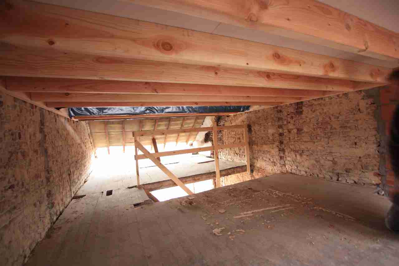 BENHUUR: Plaatsen houten roostering en loopvloer