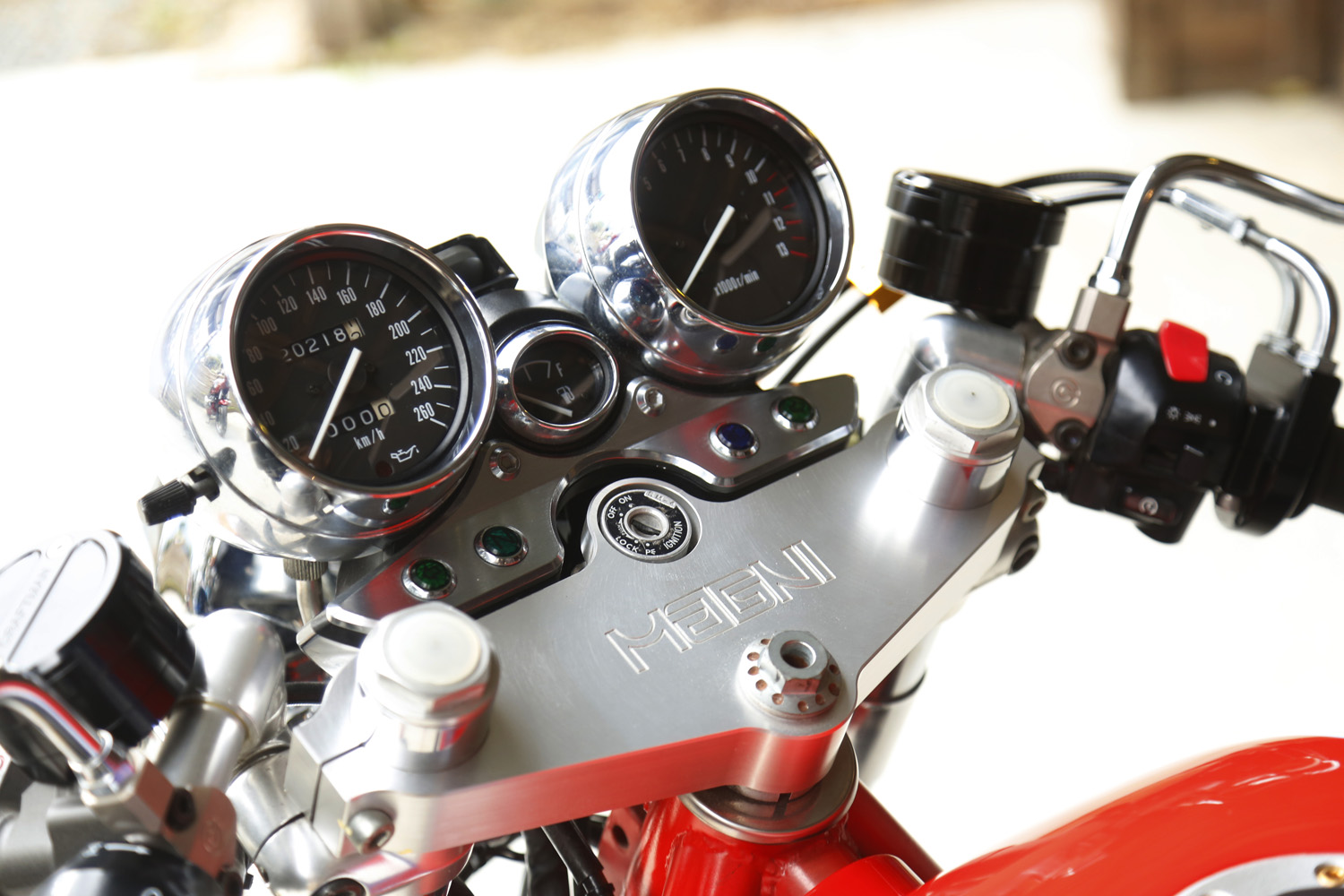 ritmo albero: MAGNI 1200S SOLD OUT