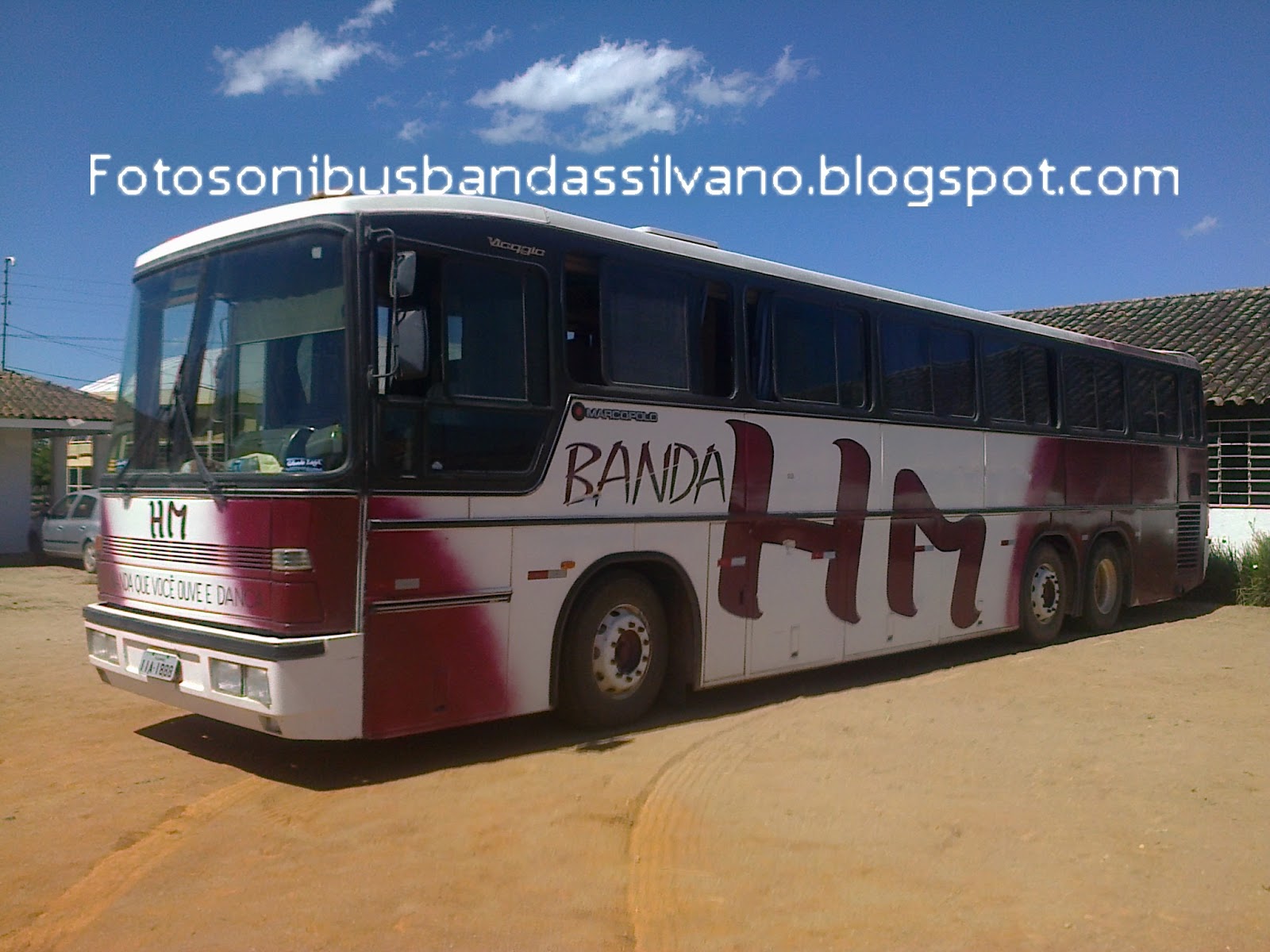 onibus de bandas: onibus da banda hm