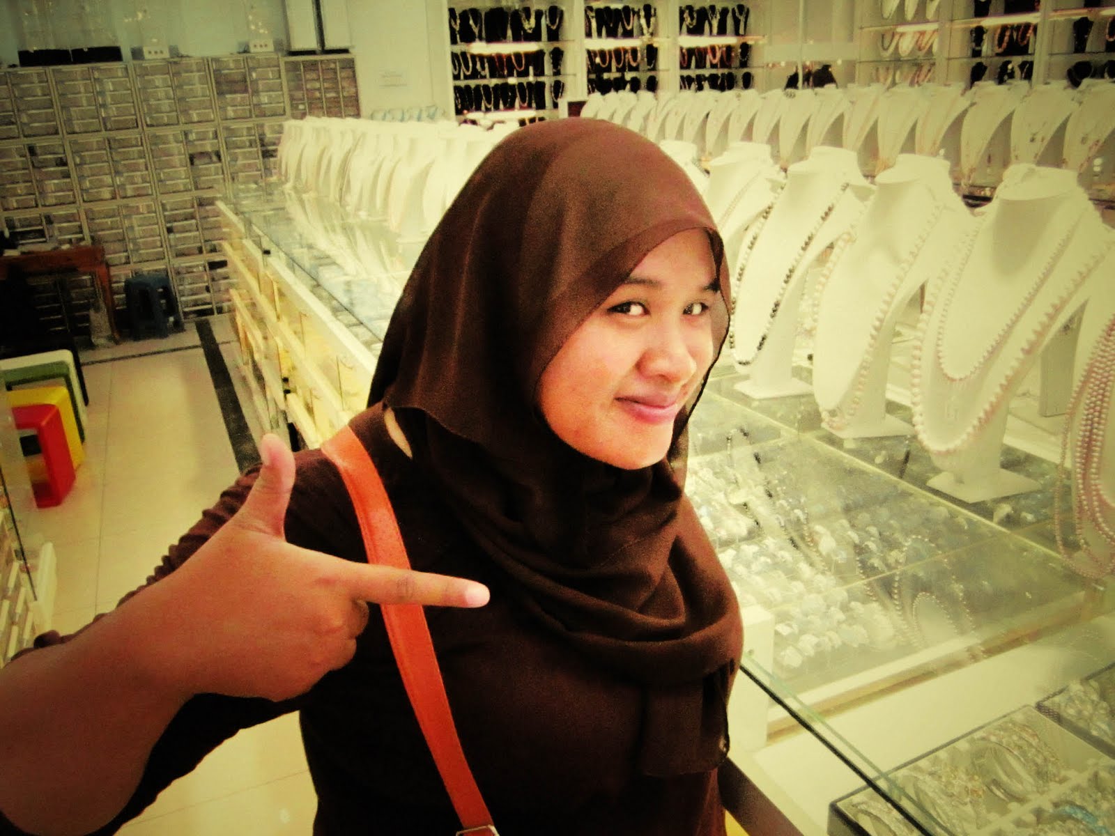 AlL Is AbOut mIeN: Jamilah Jewellery terbaik di Kota Kinabalu