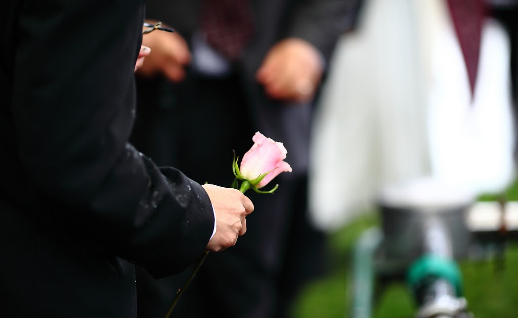 Praying Runner: My All Souls Day Run: Remembering and Praying for Those ...