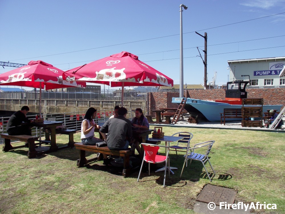 Port Elizabeth Daily Photo: This is Eat outside seating