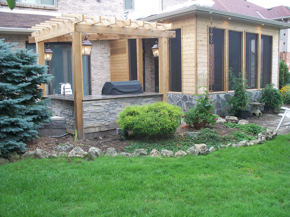 Nutmeg & Company Home: Three Season Muskoka Room