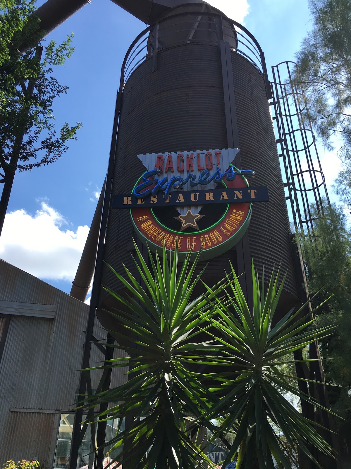 Alexis's Gluten Free Adventures: Backlot Express - Hollywood Studios