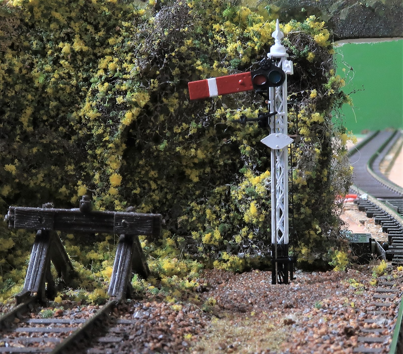 CParkstone's Railway modellers Blog: Parkstone and Dapol Signals DCC ...