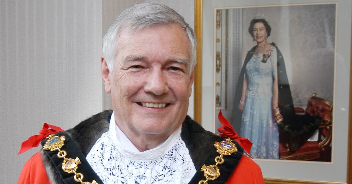 LONG EATON WEBSITE EXTRA: NEW MAYOR OF EREWASH