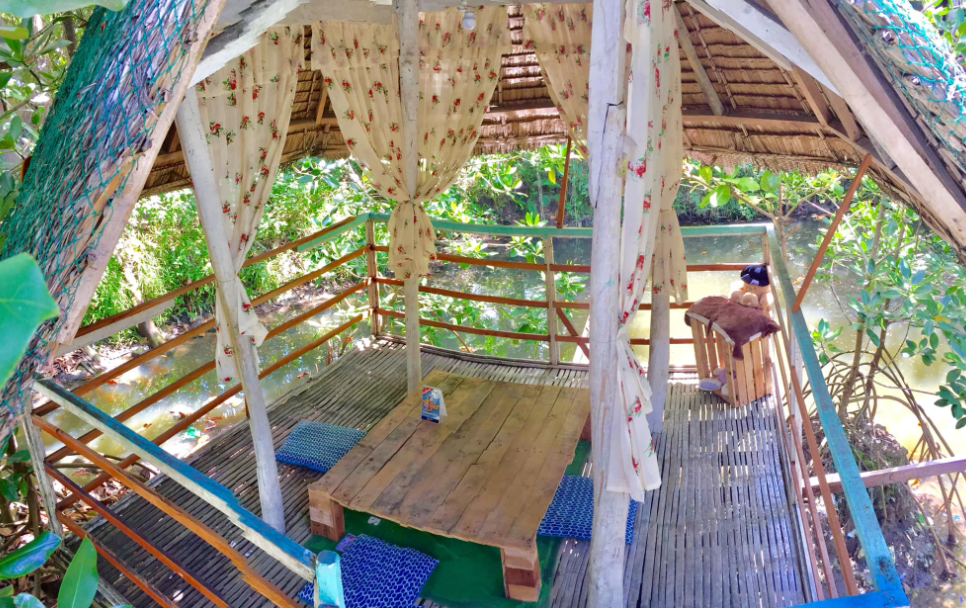 La Mikais Seafoods & Grill finally open with a relaxing view - Where In ...