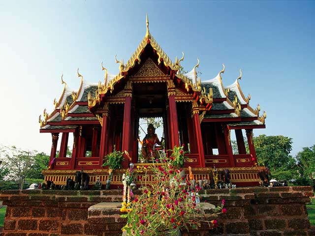 Locations - THAILAND: 0032 -- Historical Buildings - Traditional Thai ...