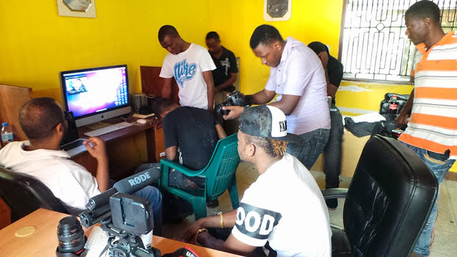 DIAMOND "PICHA ZA ZOEZI LA KUWAFANYIA INTERVIEW WALE WALIOTUMA MAOMBI ...