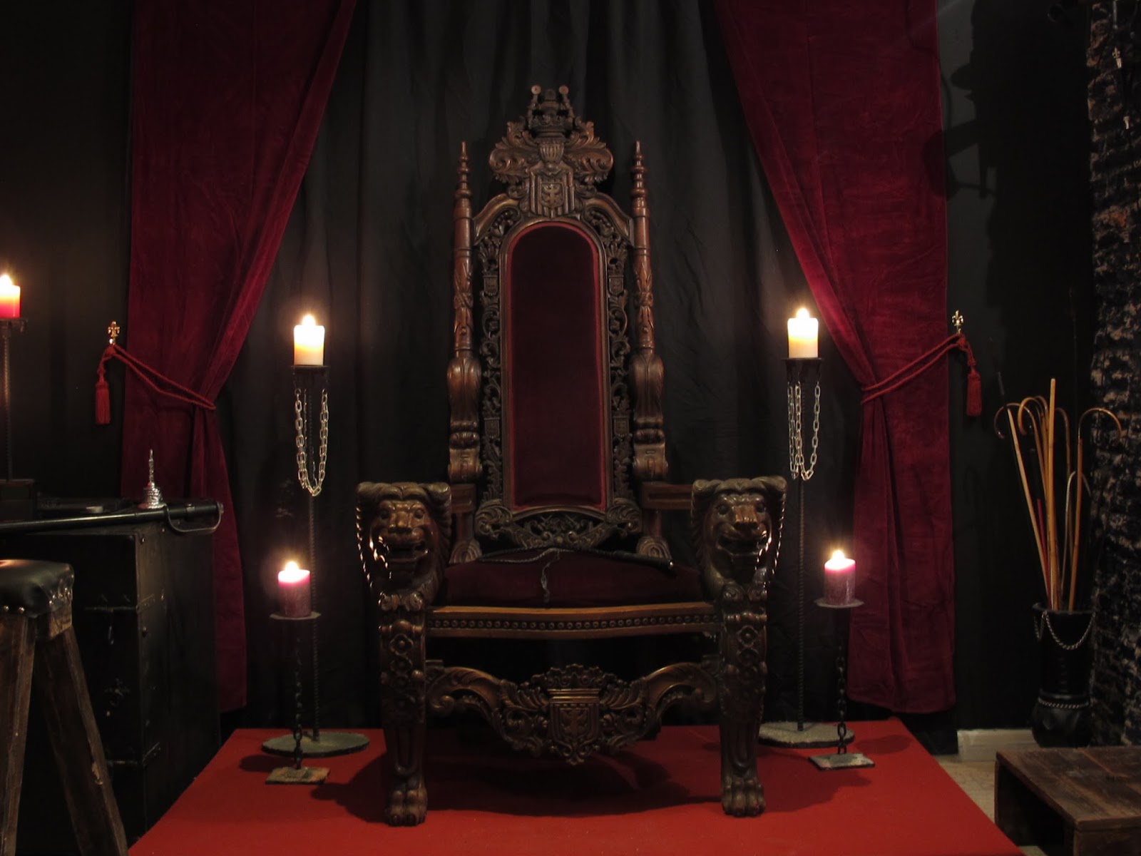 Mazmorra Madrid-La Pastelería BDSM: Fotos de la Mazmorra