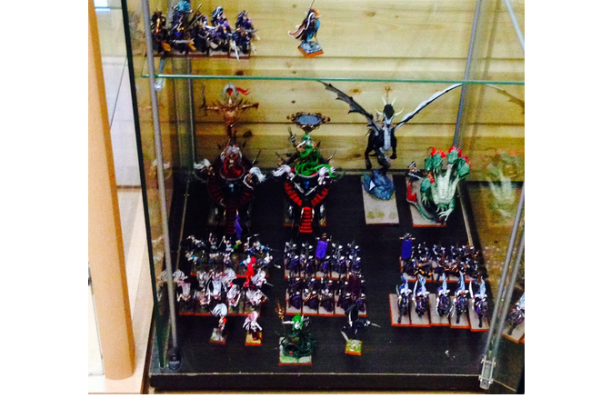 What's on Your Table: Dark Elves and More - Faeit 212