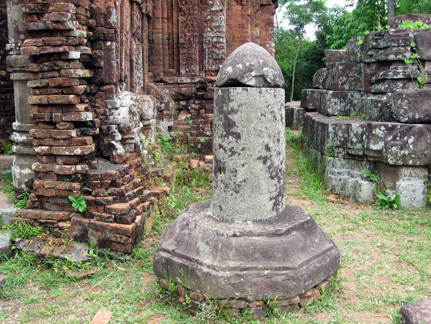 Phoebettmh Travel: (Vietnam) - My Son Sanctuary – The complex of Champa ...