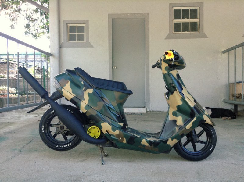 2 stroke scooters: Honda dio 2 Camo Project
