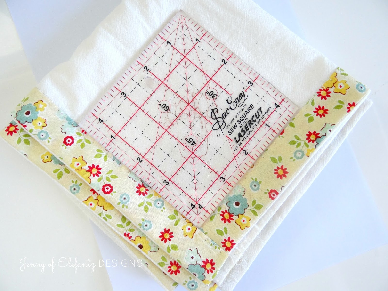 Jenny of ELEFANTZ: Week 1 Little House Corner Stitch-along...