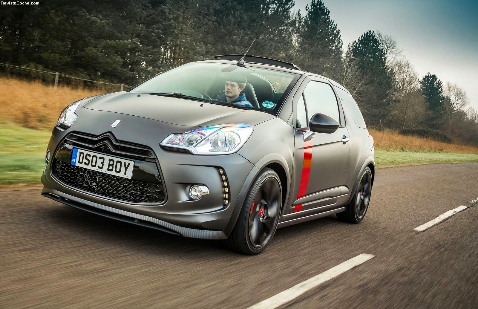 Revista Coche: Tuning a lo bestia: Citroen lanza el DS3 Cabrio Racing