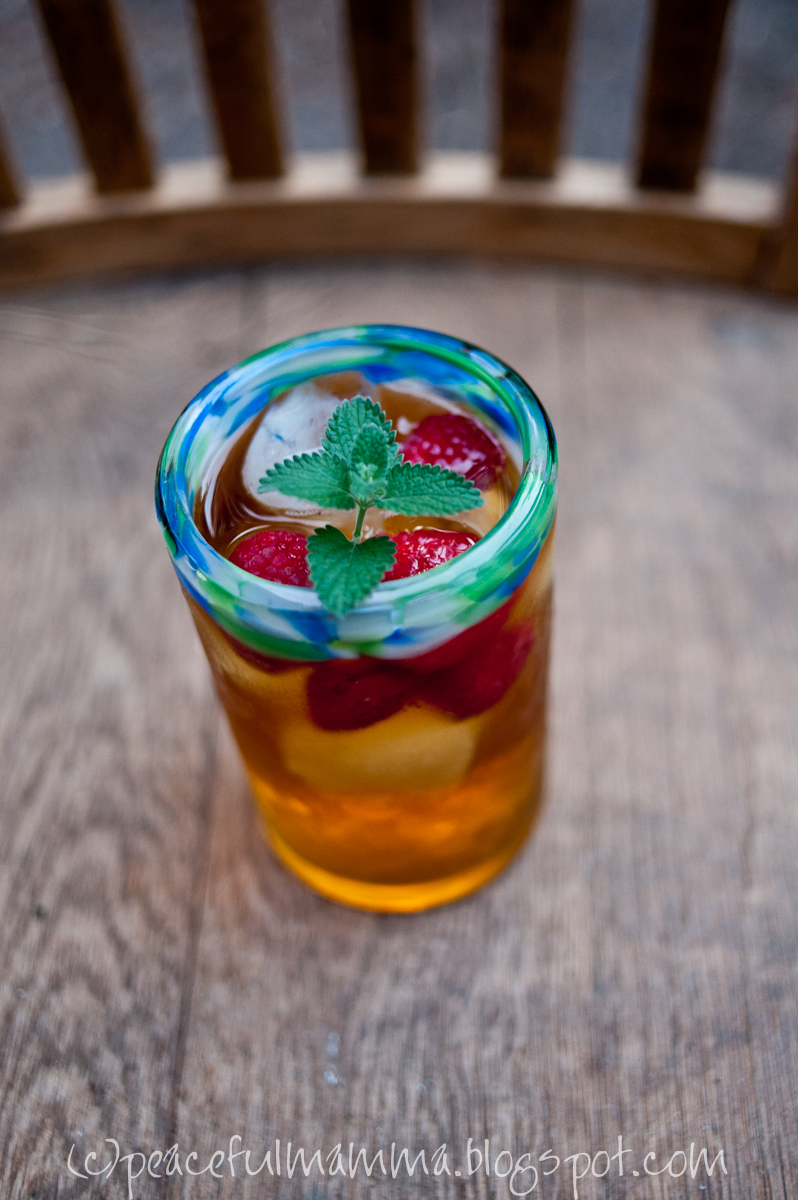 Peaceful Mamma: Red Raspberry Leaf Tea Mocktail