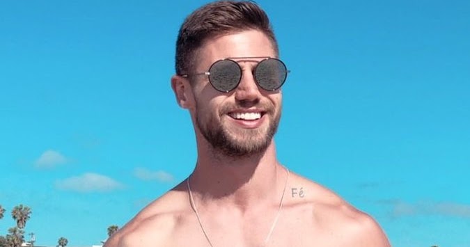 Jonas Sulzbach de sunga exibindo volume - Volume na Cueca