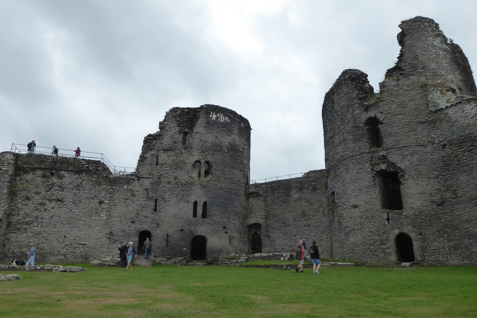 Codlinsandcream2: Cilgerran Castle