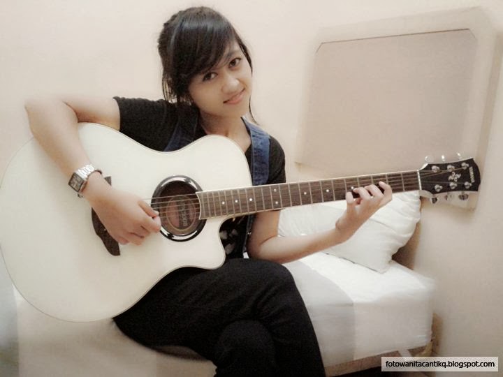 28 Foto Cewek Kalem | FWCQ Magazine