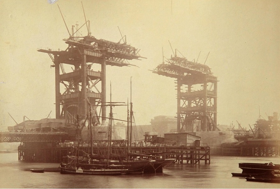 THE GRANDMA'S LOGBOOK ---: JUNE, 30 1894. LONDON'S TOWER BRIDGE IS OPENED