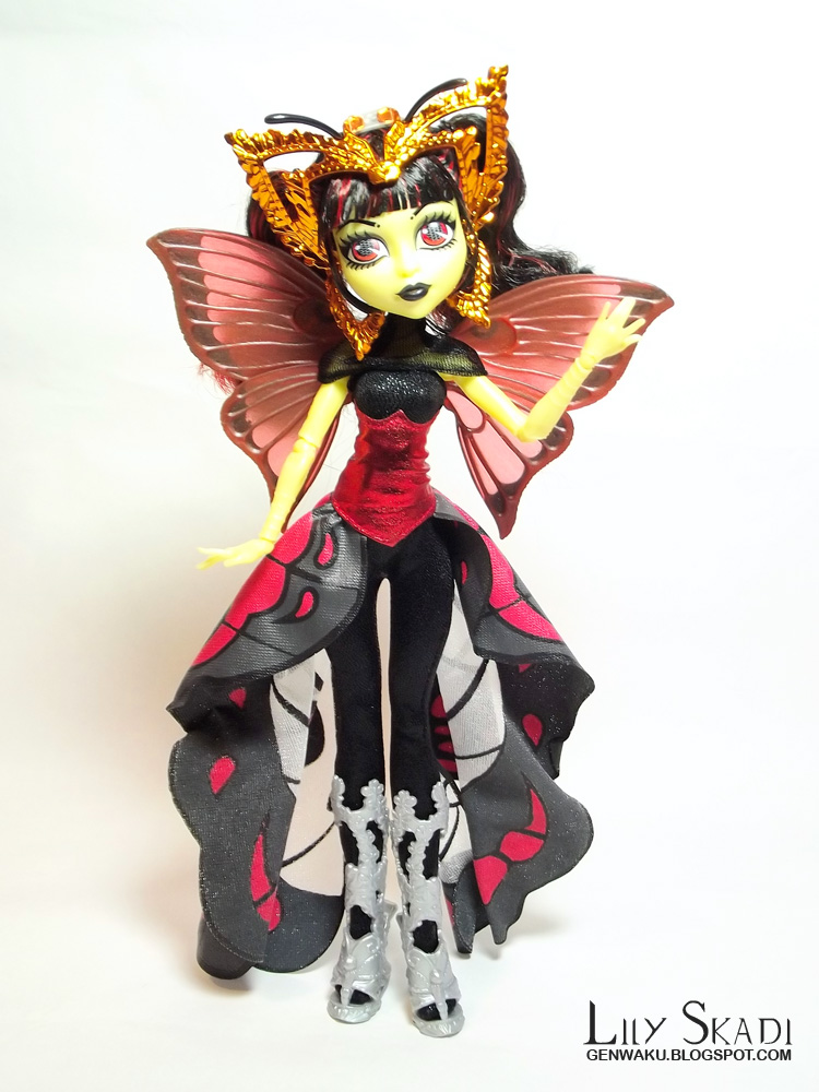 Genwaku: Luna Mothews 'Boo York' Arrival · Llegada