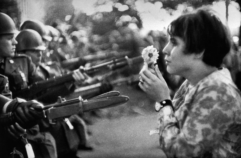 Bint photoBooks on INTernet: Flower Child Marc Riboud Photography
