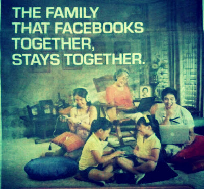 Modern Quality Family Time » The Family That Facebooks Together, Stays ...