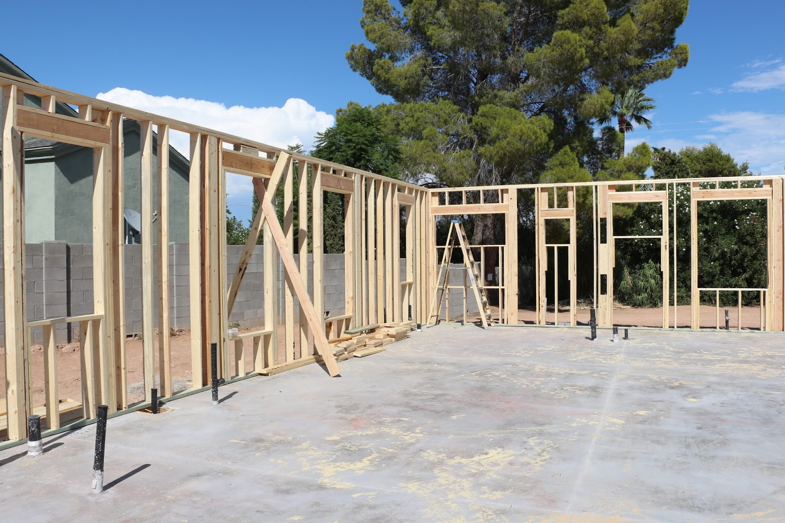 Dusty Coyote: Framing Monday-Friday