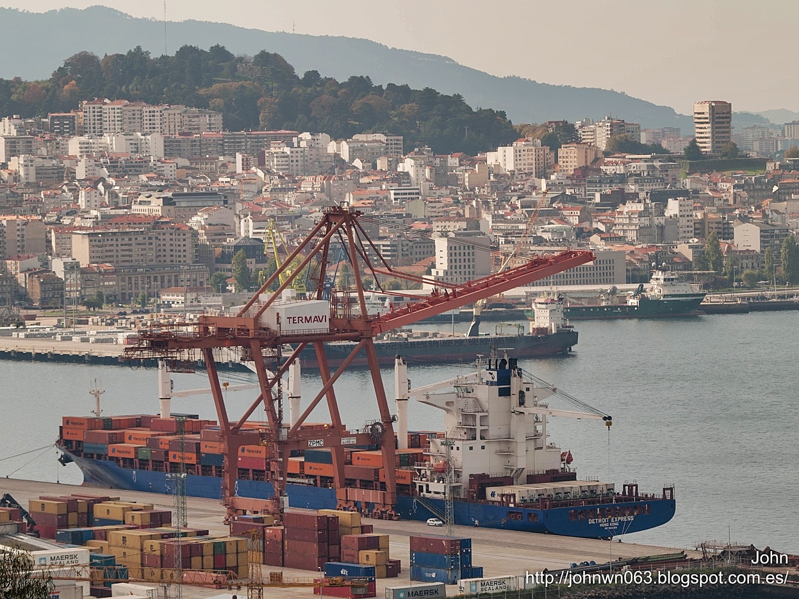 FOTOS DE BARCOS: DETROIT EXPRESS