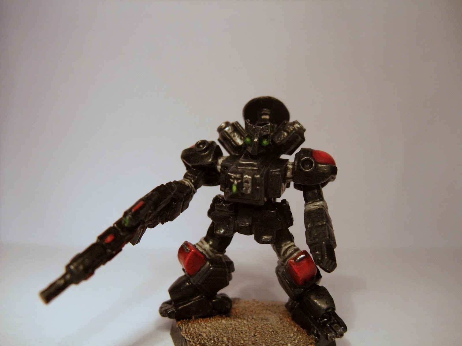 The Hangar Bay: Painted Black Talon and WIP Arc Fleet