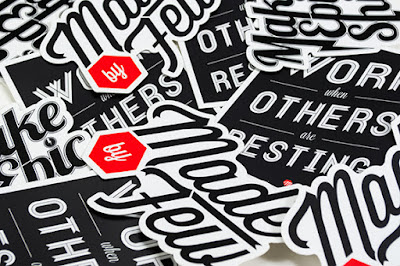 17 contoh desain stiker keren
