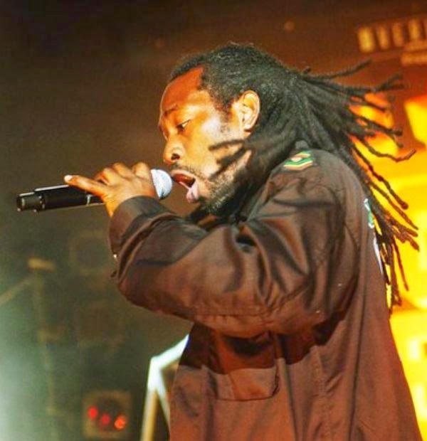 Reggaediscography: WAYNE SMITH - DISCOGRAPHY: (Reggae Singer)