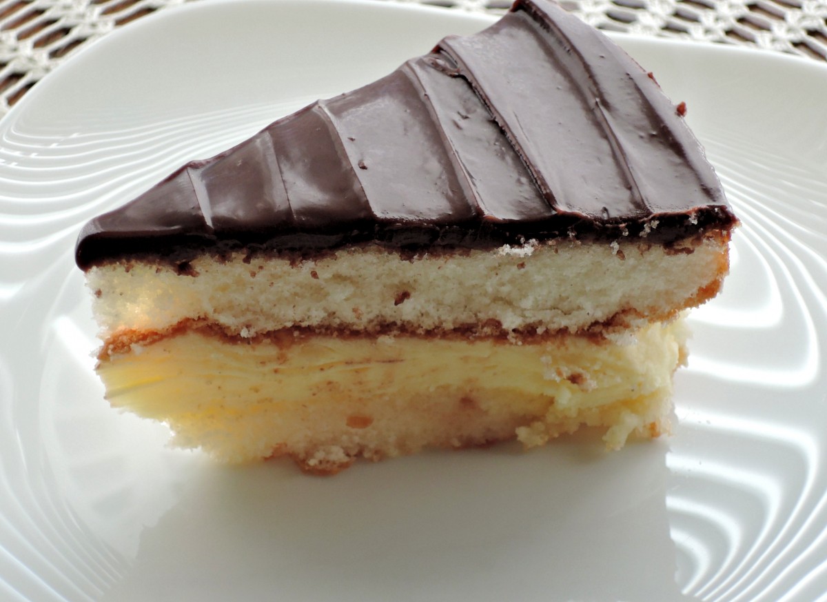 Pastel de Chocolate Relleno de Crema Pastelera - Mi Cocina Recetas