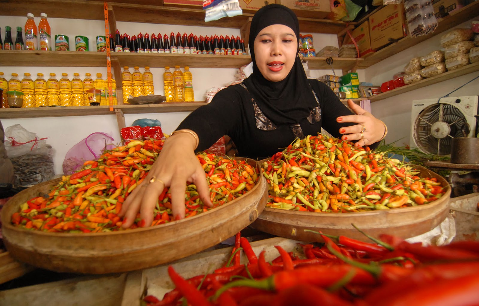 Kerjaan Cabe-cabean Hot Yang Bermanfaat - MBA_Line