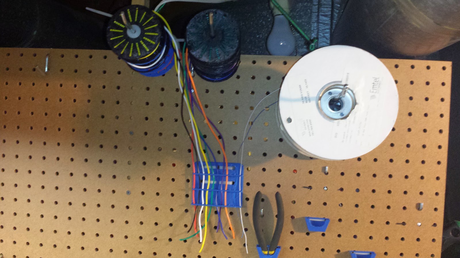 GOC's 3D Printed Creations: Wire spools & dispenser