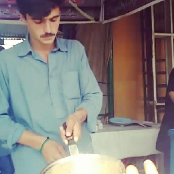 Strikingly handsome 'blue-eyed' Pakistani tea seller is breaking the ...