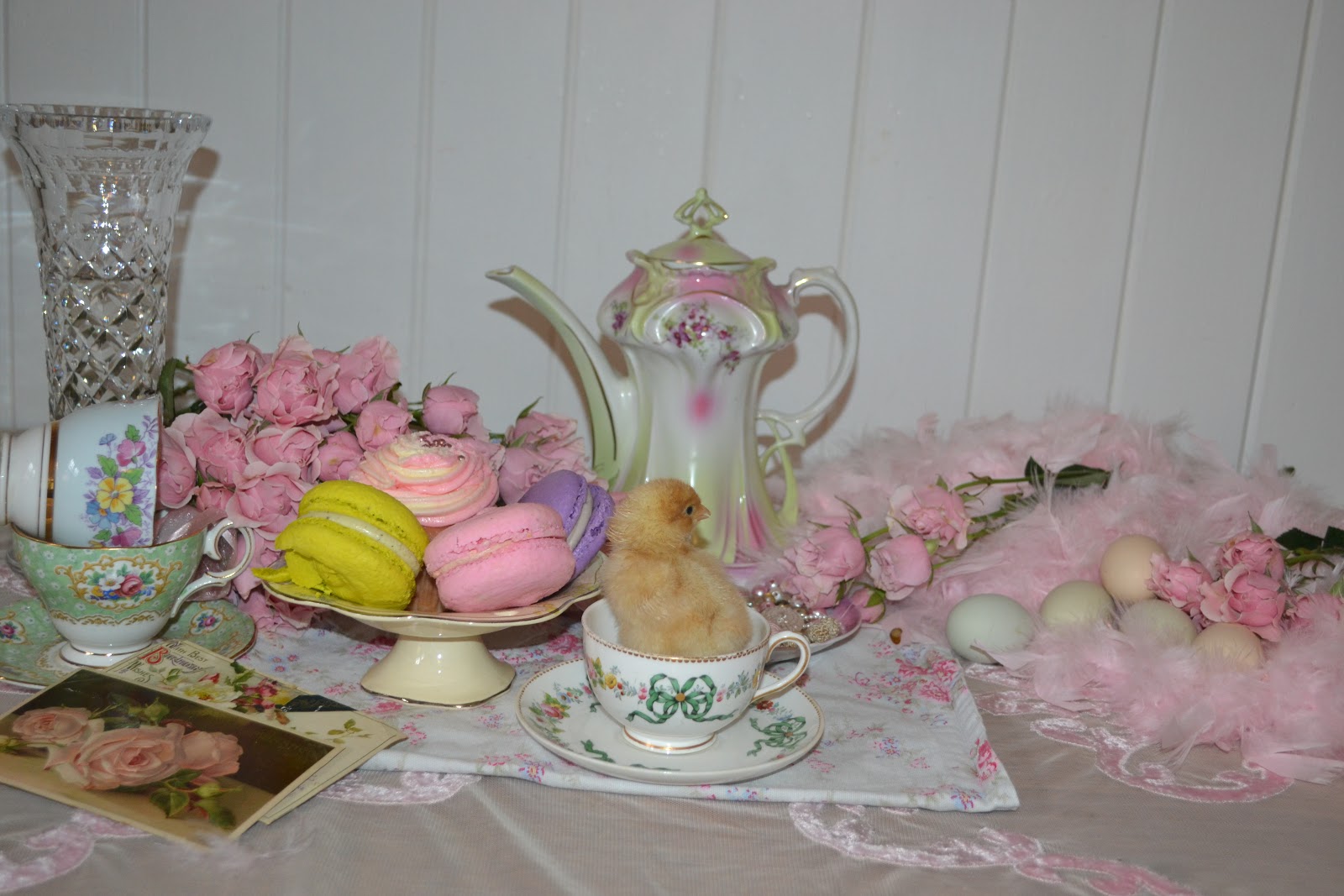 French Blue and Peachy Pink: A Chicken Goes To A Tea Party.....My ...