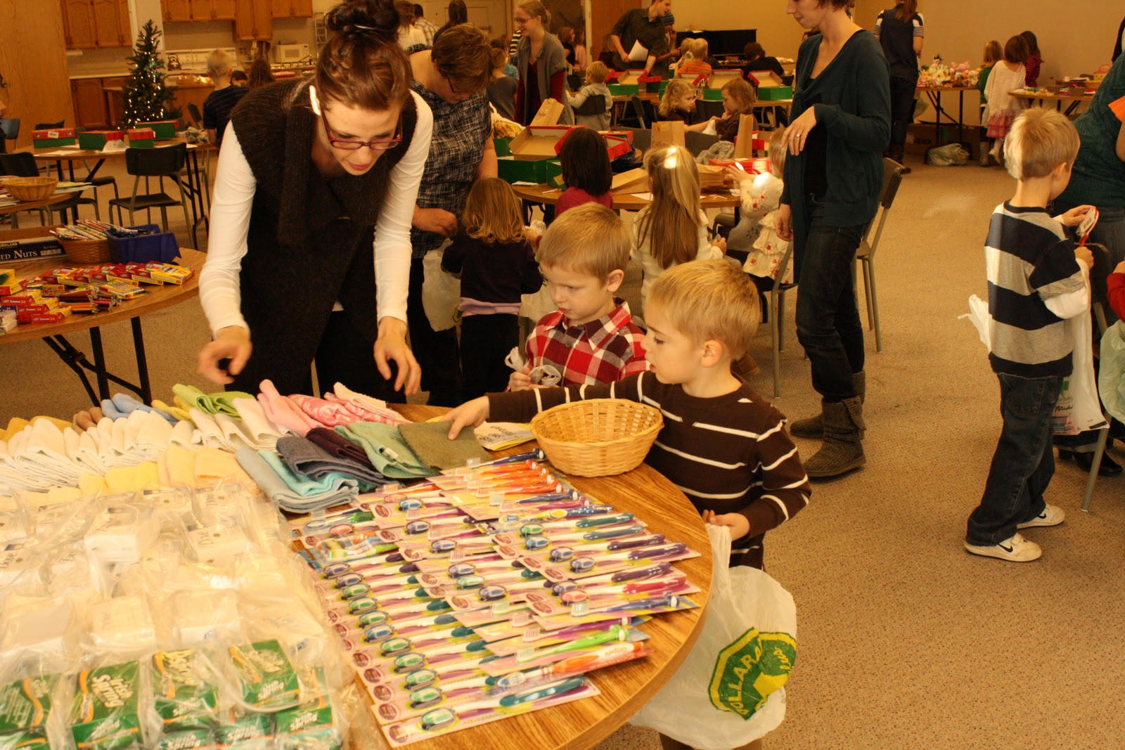 Packing Boxes of Love: Packing Party- Tips and Lessons Learned.