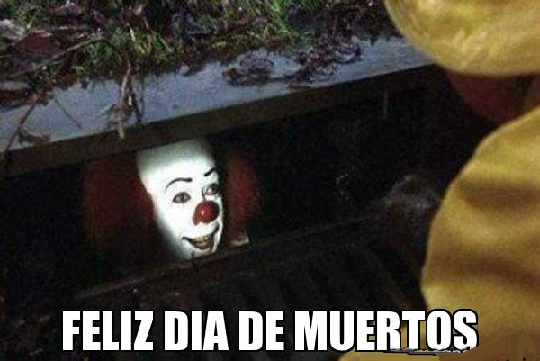 Hola Meme: Día de muertos vs Halloween 1 memes