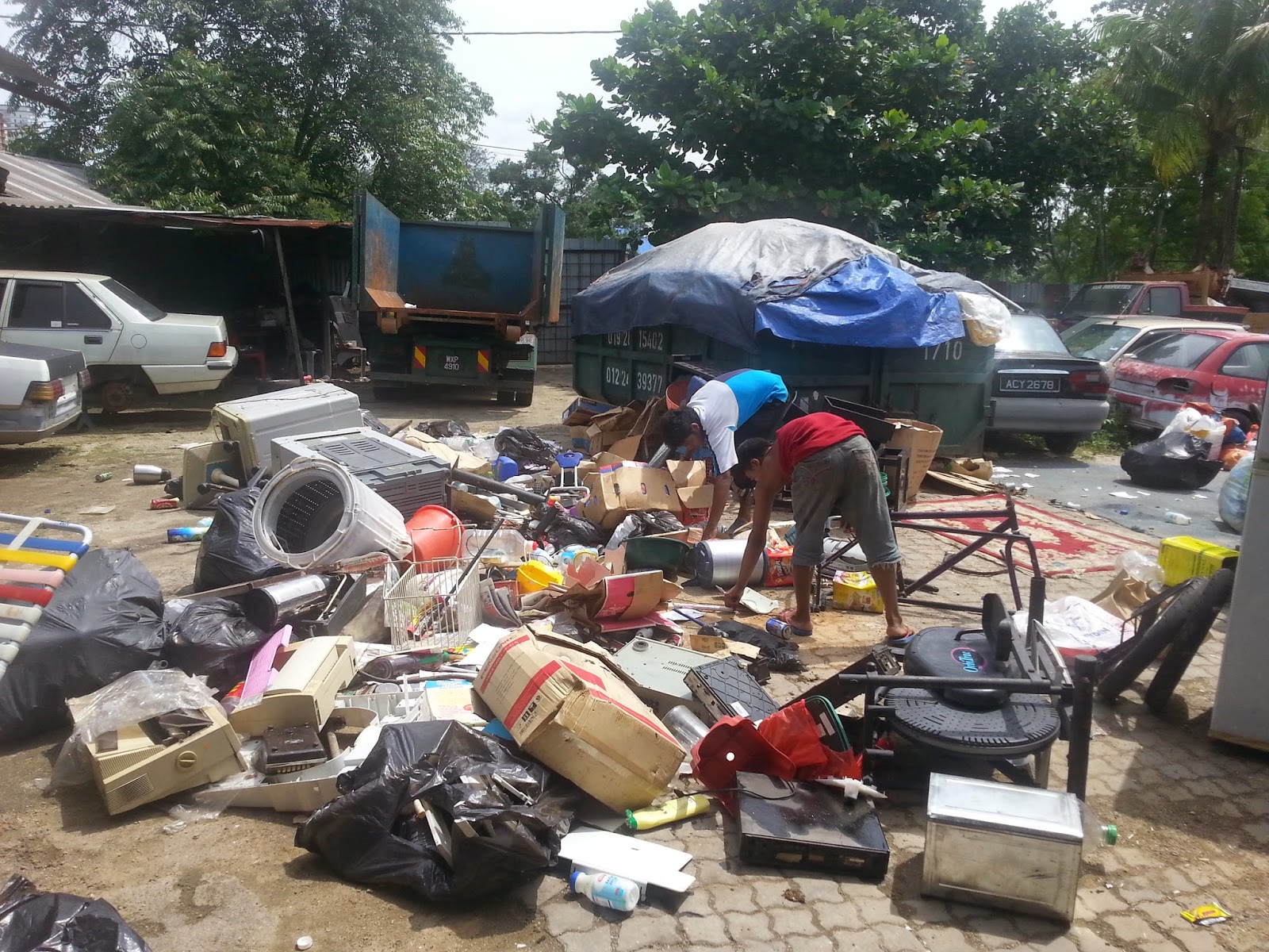 UZAYA TRADING: BESI BURUK @ BARANGAN KITAR SEMULA