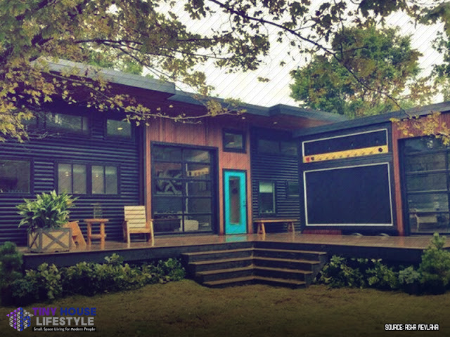 Amplifier Tiny House House for a Musician