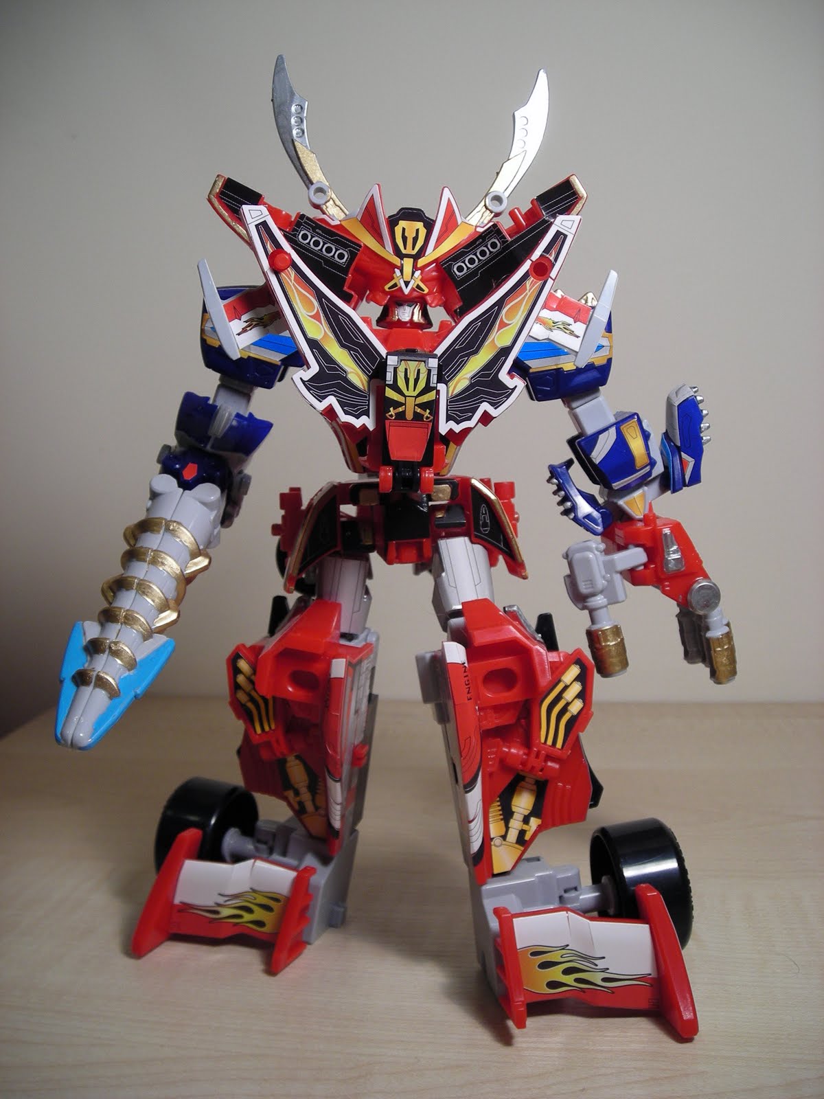 My Shiny Toy Robots: Toybox REVIEW: Kaizoku Sentai Gokaiger mini-pla ...