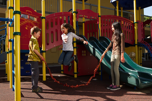 MOVIE REVIEW: COOTIES (2015) ~ GOLLUMPUS