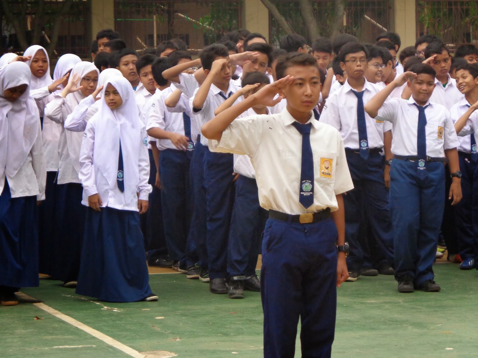 SMP ISLAM TERATAI PUTIH GLOBAL: UPACARA BENDERA
