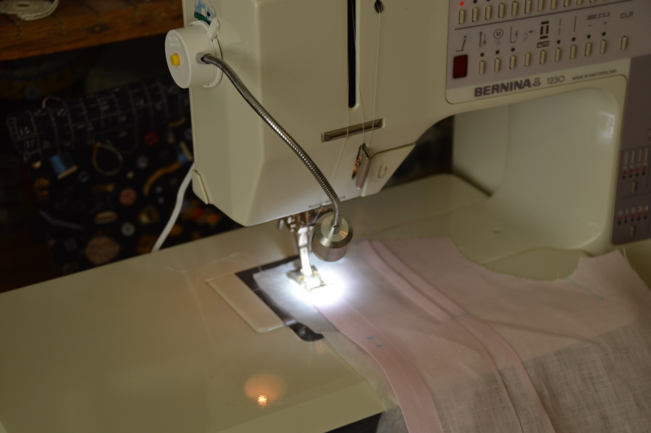 The Old Fashioned Baby Sewing Room: My New Sewing Machine Light